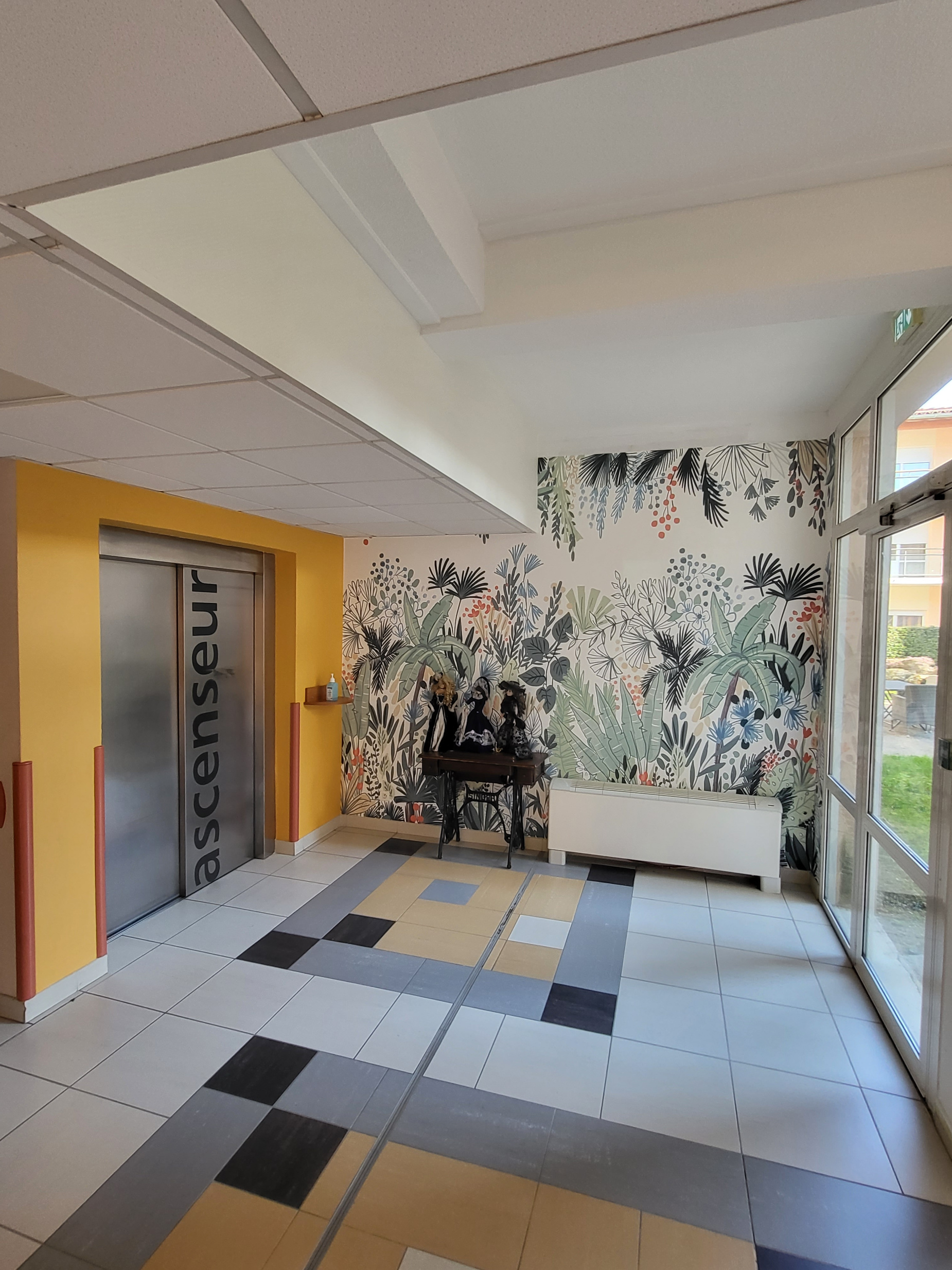 L'EHPAD Saint Jacques continue son embellissement intérieur - Résidence ...